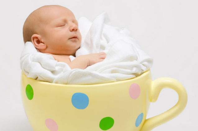 Quand bébé se fait un petit café - Planete sante